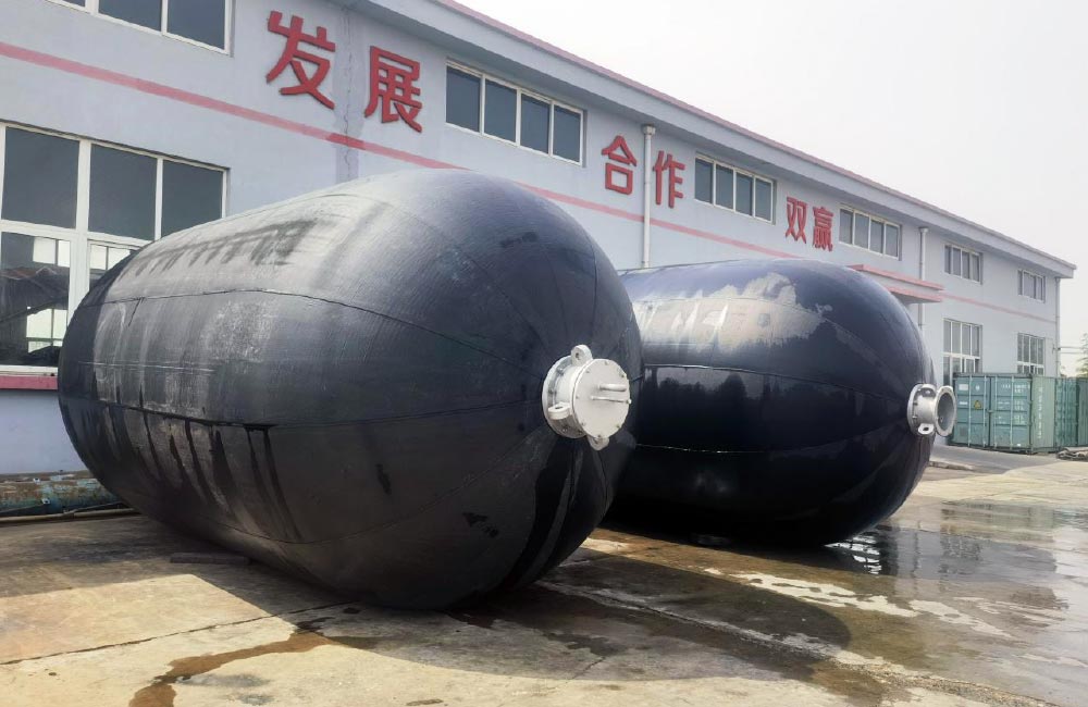 Vertical Pneumatic Rubber Fender - Evergreen Maritime