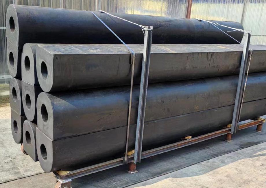 D Type Rubber Fender - Evergreen Maritime